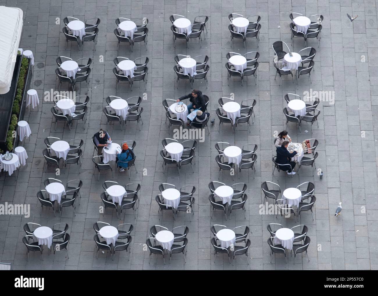 Street cafe tables photographed from above, Venice, Italy Stock Photo ...