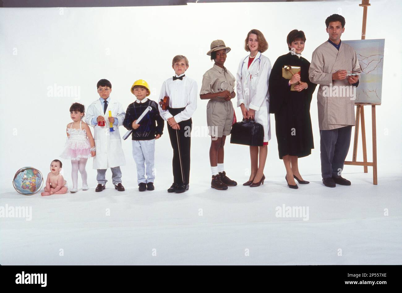 Group of people all ages hi-res stock photography and images - Alamy