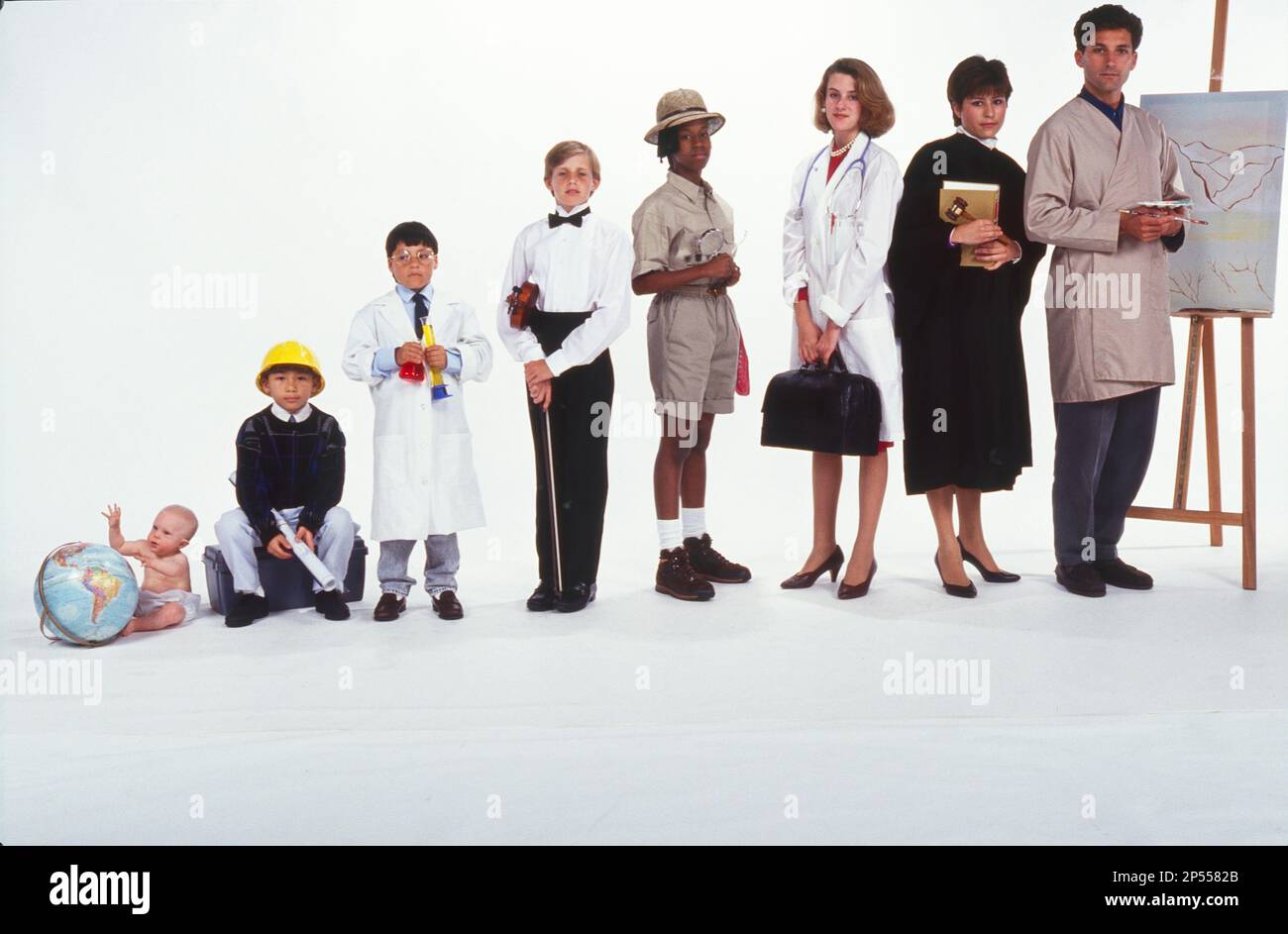 Group of people all ages hi-res stock photography and images - Alamy