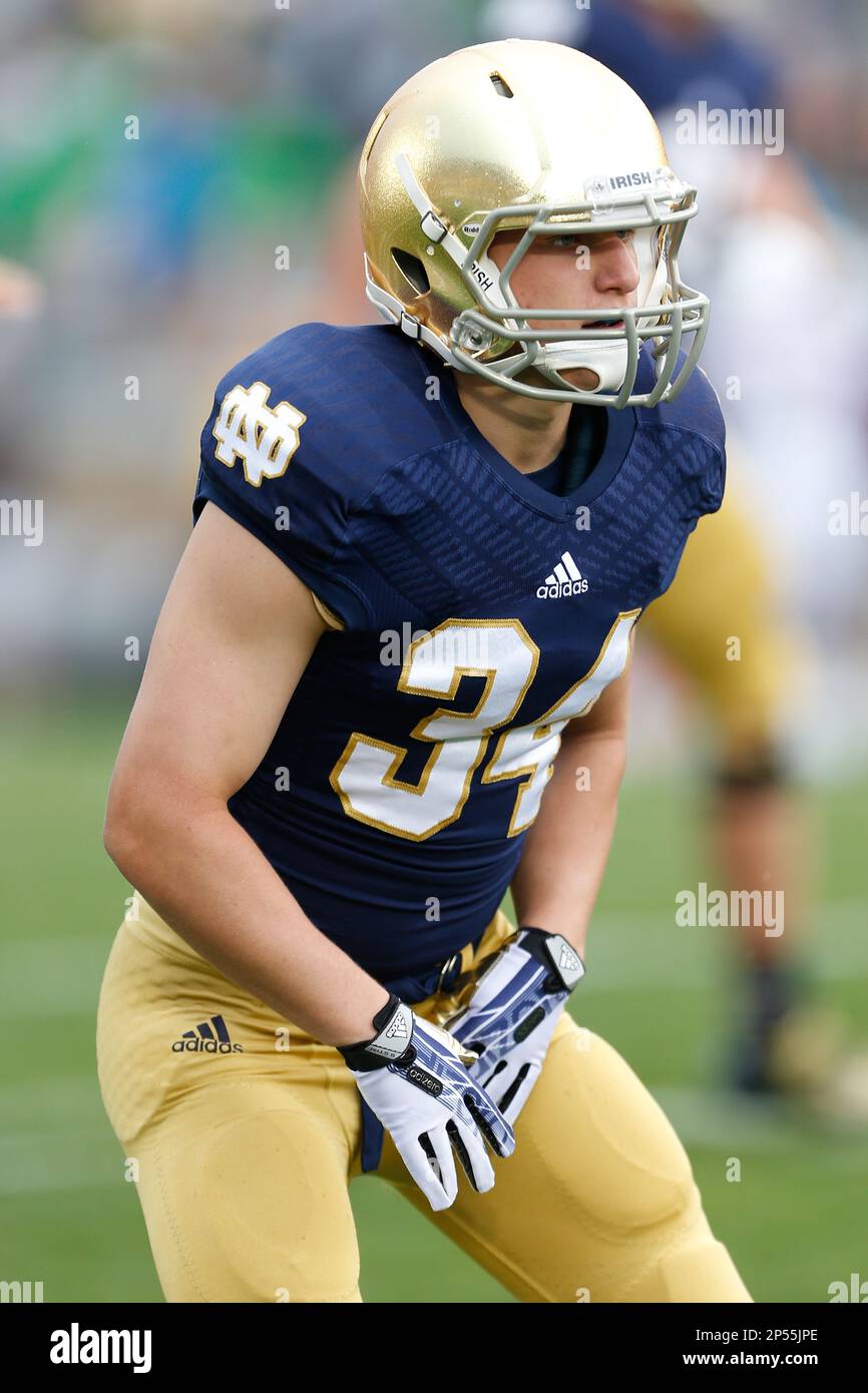 Notre Dame cornerback Jesse Bongiovi (34) runs during NCAA Football ...