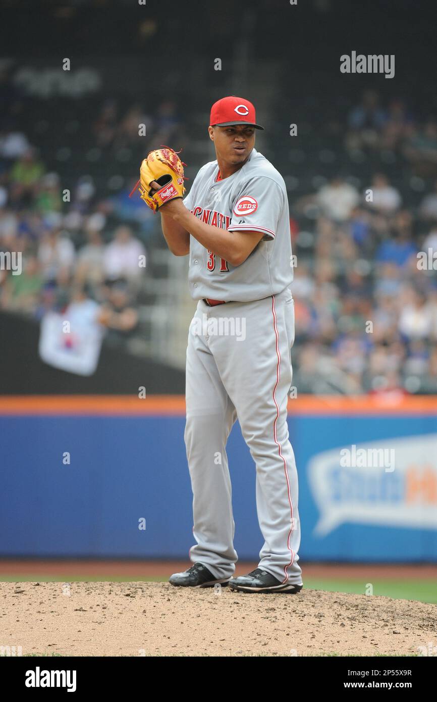 Cincinnati Reds pitcher Alfredo Simon (31) during game against the New ...
