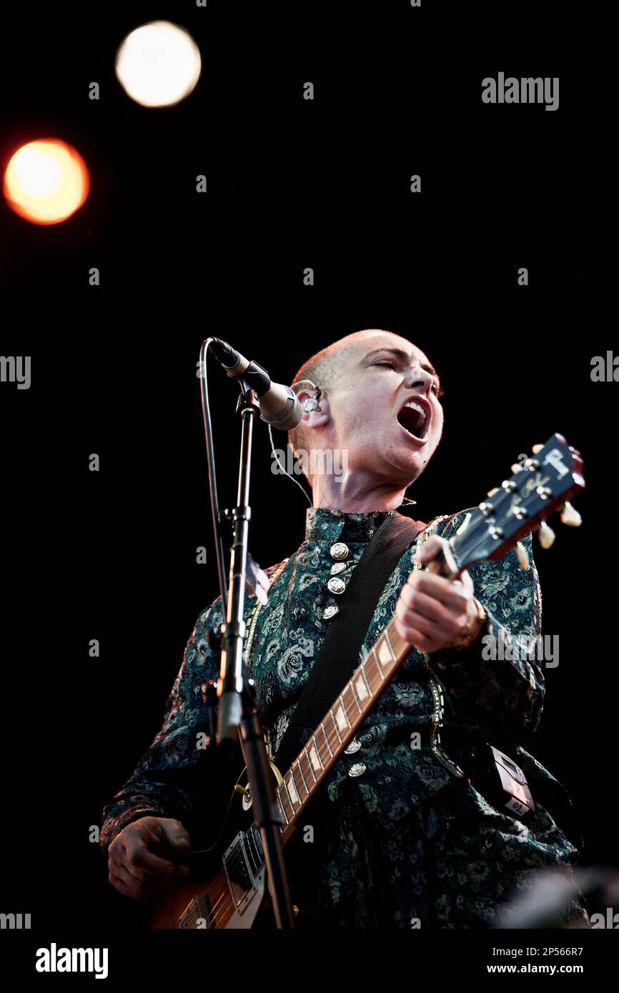 Irish singer-songwriter Sinéad O'Connor in concert on the first night ...