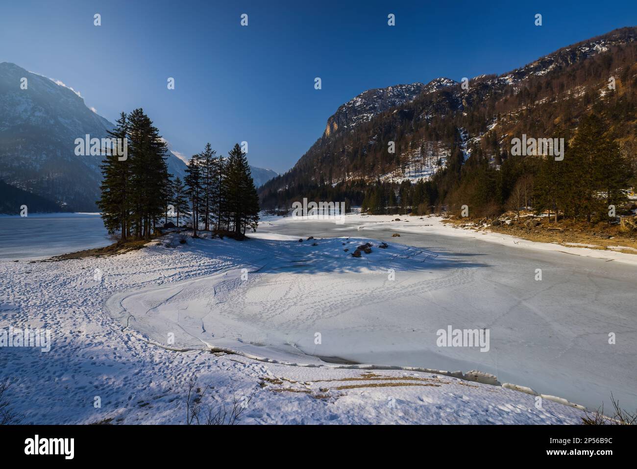 Frozen predil lake lago hi-res stock photography and images - Alamy