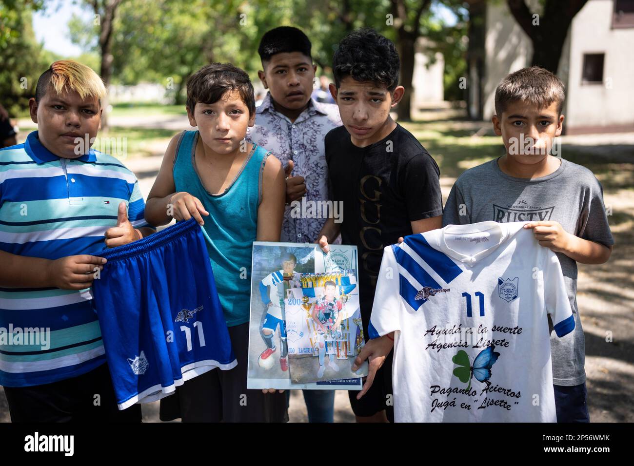 Friends of Máximo Jerez, an 11-year-old boy killed in the crossfire of ...