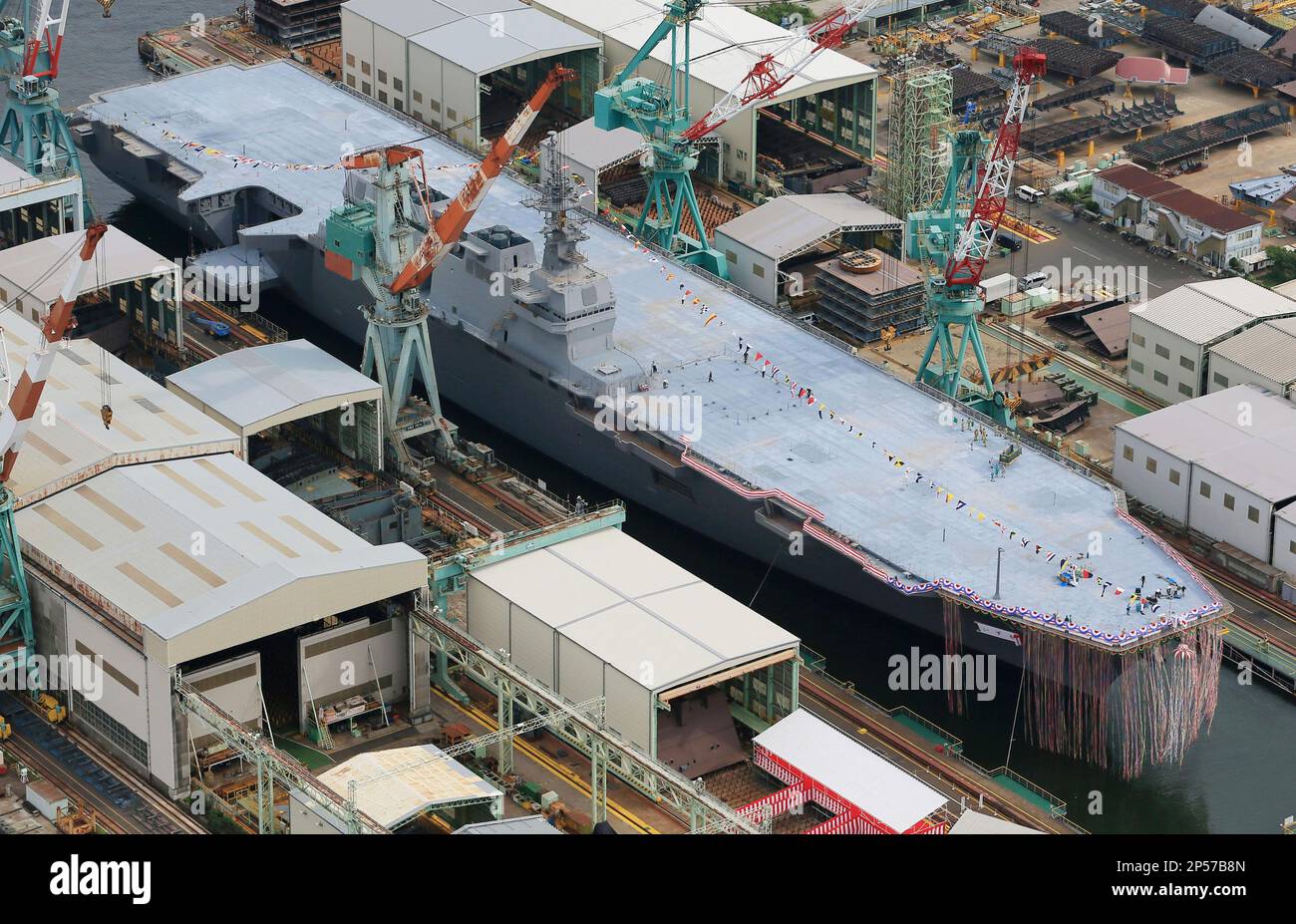 Japan's new destroyer "Izumo", which has a flight deck that is nearly ...