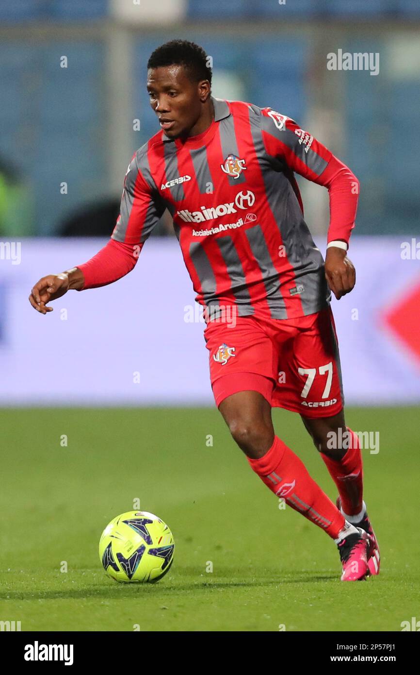 David Okereke of U.S. Cremonese in action during the Serie A match ...