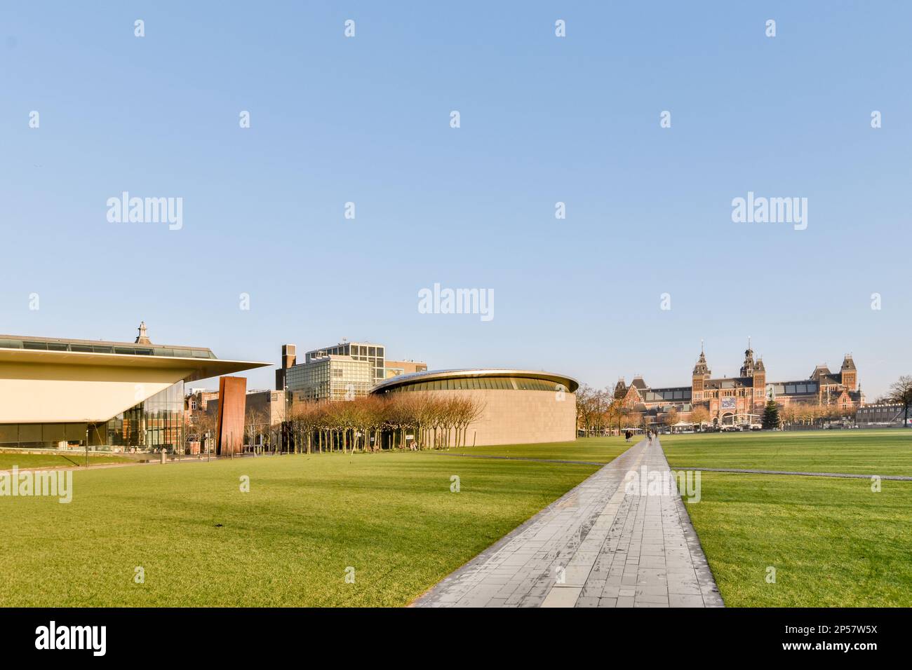 Chicago sunny day in spring hi-res stock photography and images - Alamy