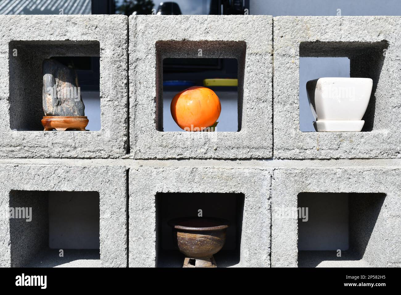 Diverseobjects hi-res stock photography and images - Alamy