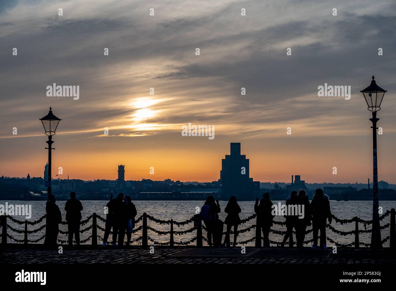 Sunset silhouette river mersey hi-res stock photography and images - Alamy