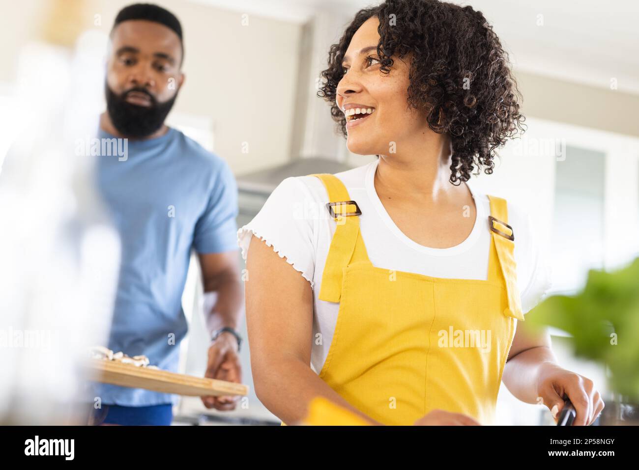 Diverse cooking hi-res stock photography and images - Alamy