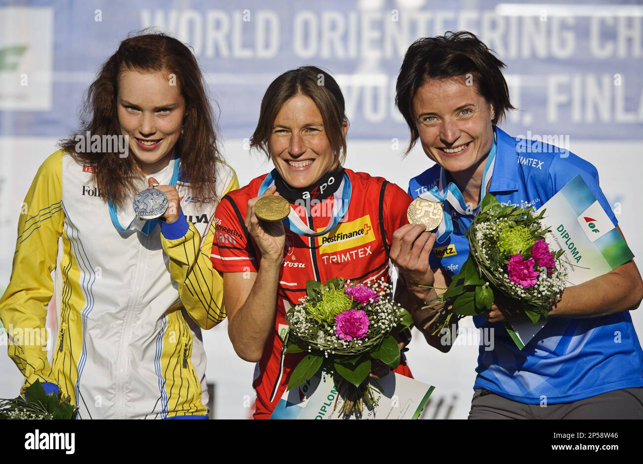 From left, second-placed Tove Alexandersson, of Sweden, winner Simone ...