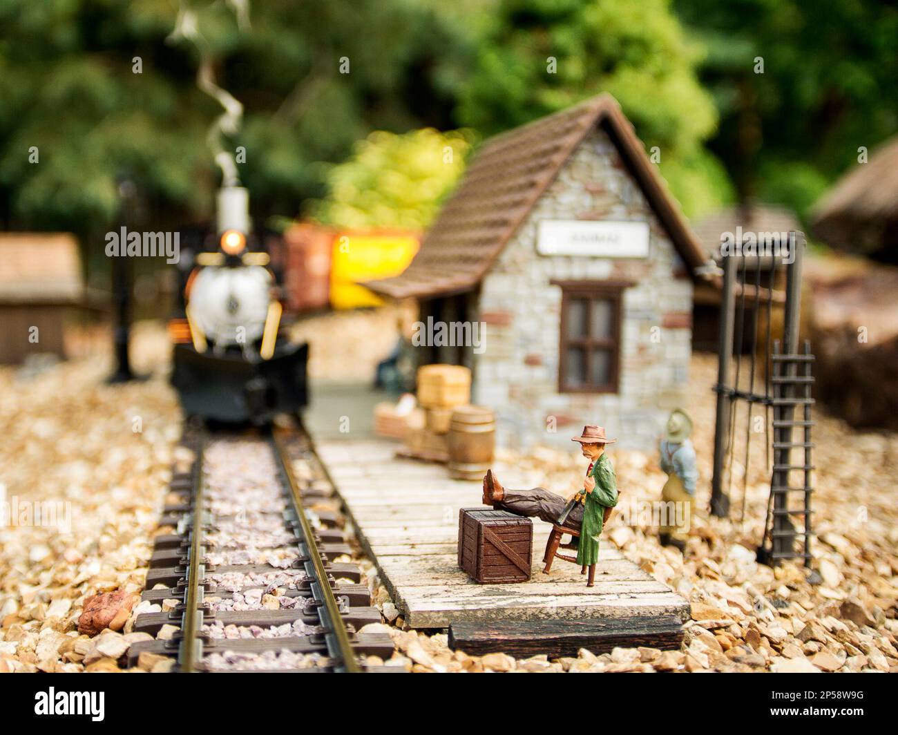 Miniature Railroad House Of David