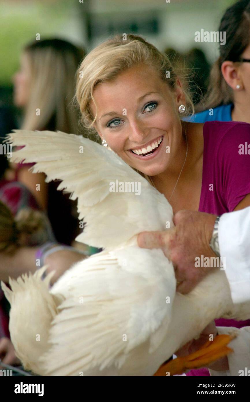 Alyssa Richter competes in meat duck judging during the 4-H Poultry ...