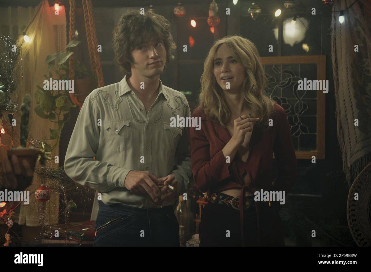 DAISY JONES & THE SIX, (aka DAISY JONES AND THE SIX), from left: Will ...