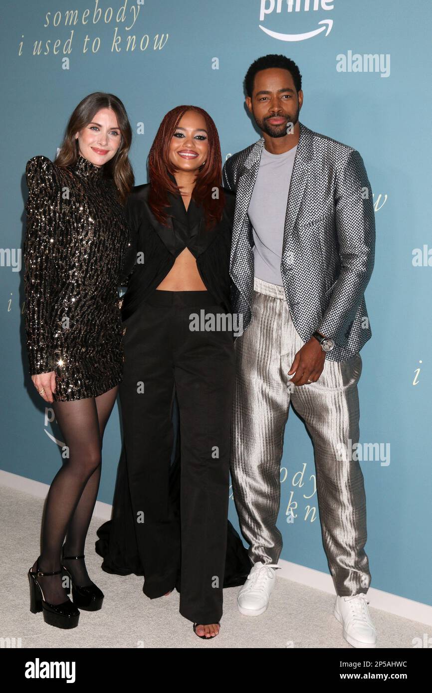 Jay ellis alison brie hi-res stock photography and images - Alamy