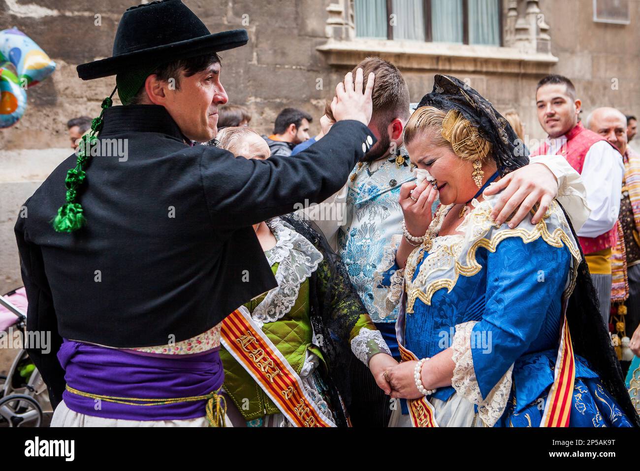 Fallera and fallero hi-res stock photography and images - Alamy