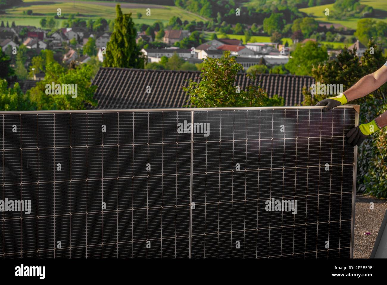 Fitting panels solar hi-res stock photography and images - Alamy