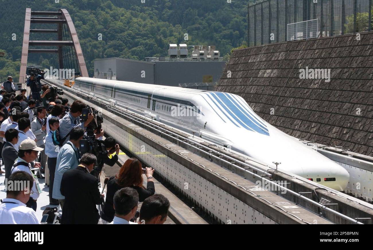 Central Japan Railway Co.unveils a new magnetic levitation train ...
