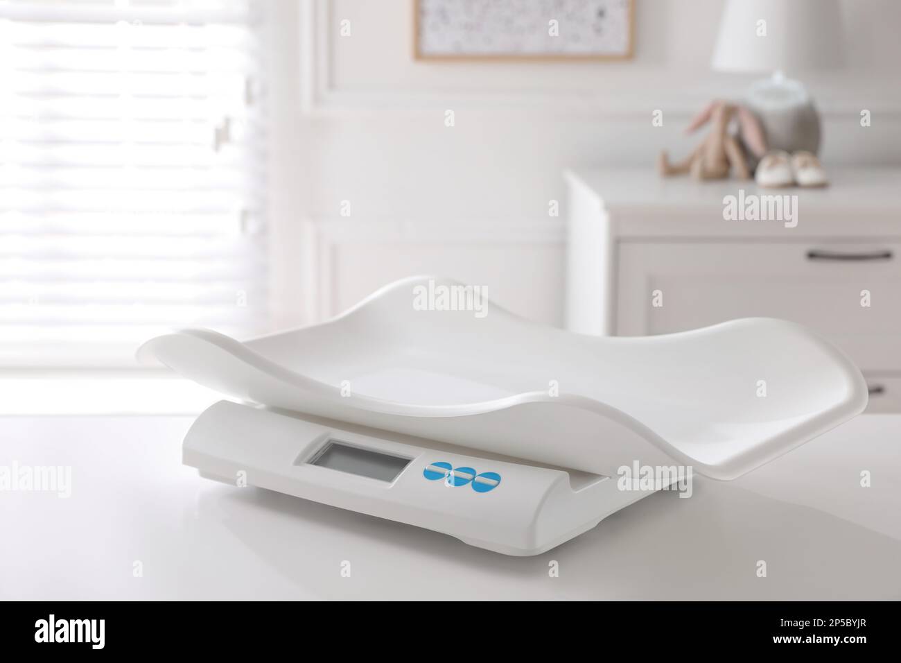 Baby weighing scales electronic hi-res stock photography and images - Alamy