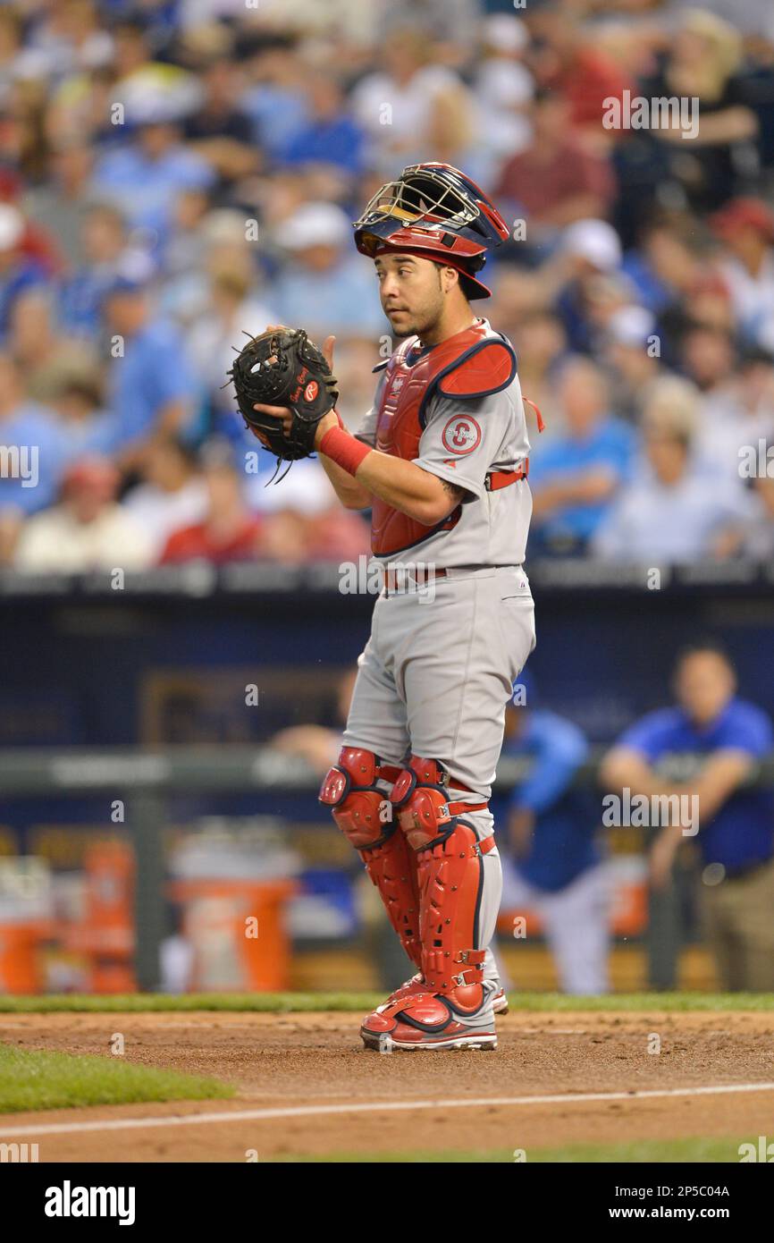 St. Louis Cardinals catcher Tony Cruz claps to fire up the infield ...