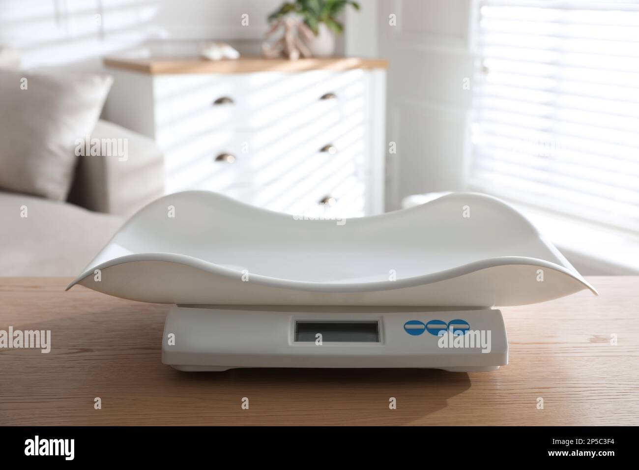 Baby weighing scales electronic hi-res stock photography and images - Alamy
