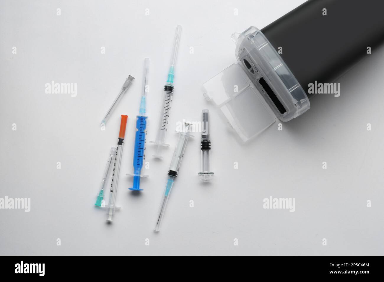 Used medical syringes needles hi-res stock photography and images - Alamy