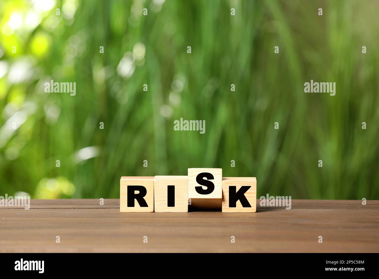 Wooden cubes loss word hi-res stock photography and images - Alamy