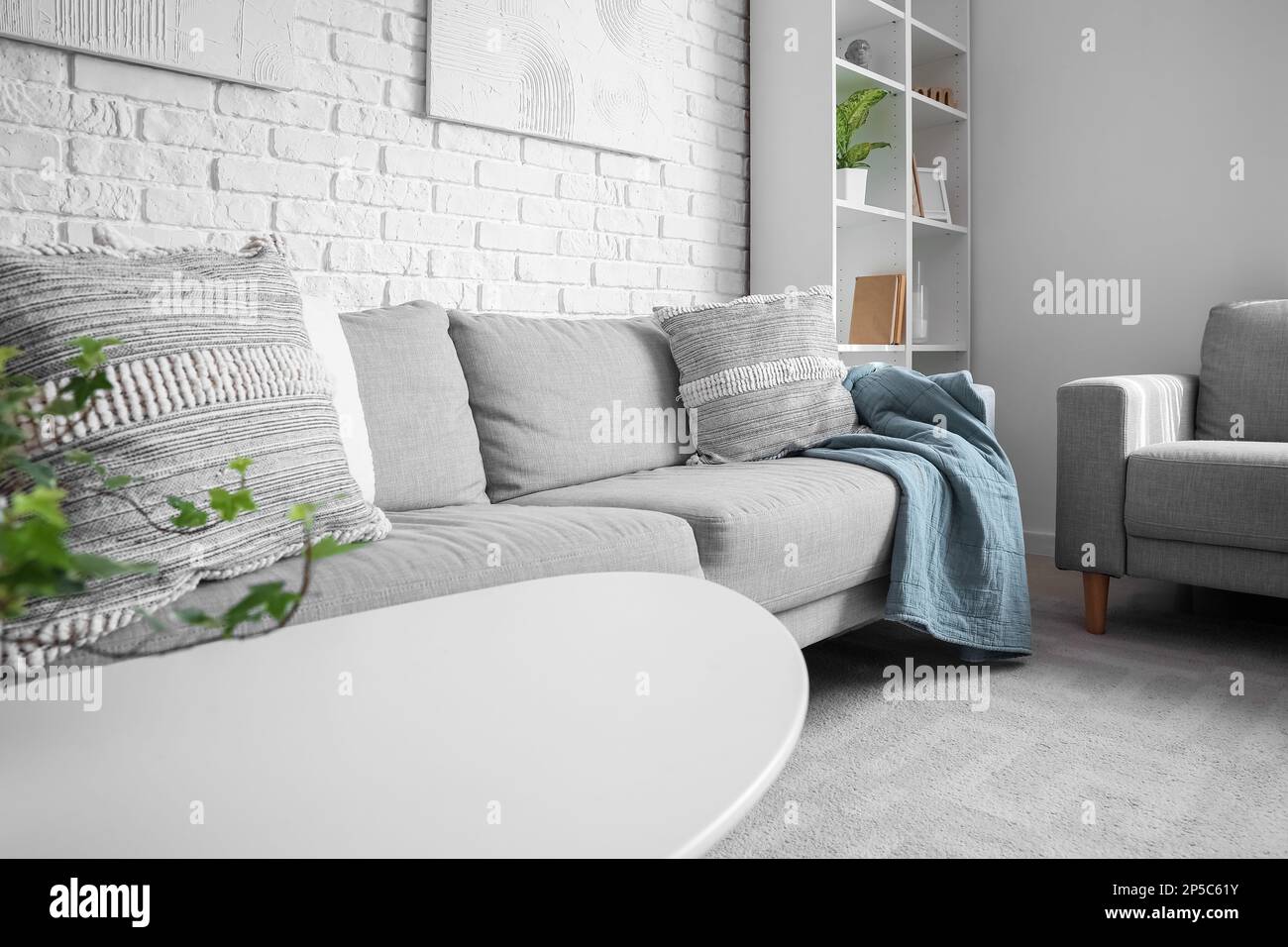 Puffy sofas hi-res stock photography and images - Alamy