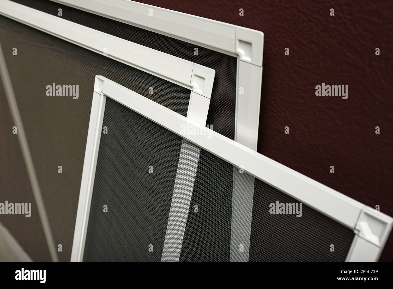 Fly screens at home hi-res stock photography and images - Alamy