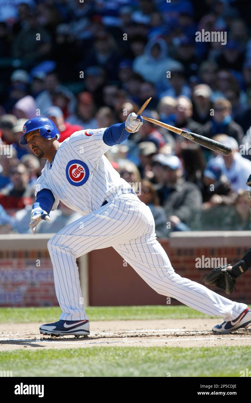 CHICAGO, IL - APRIL 18: First baseman Derek Lee #25 of the Chicago Cubs ...