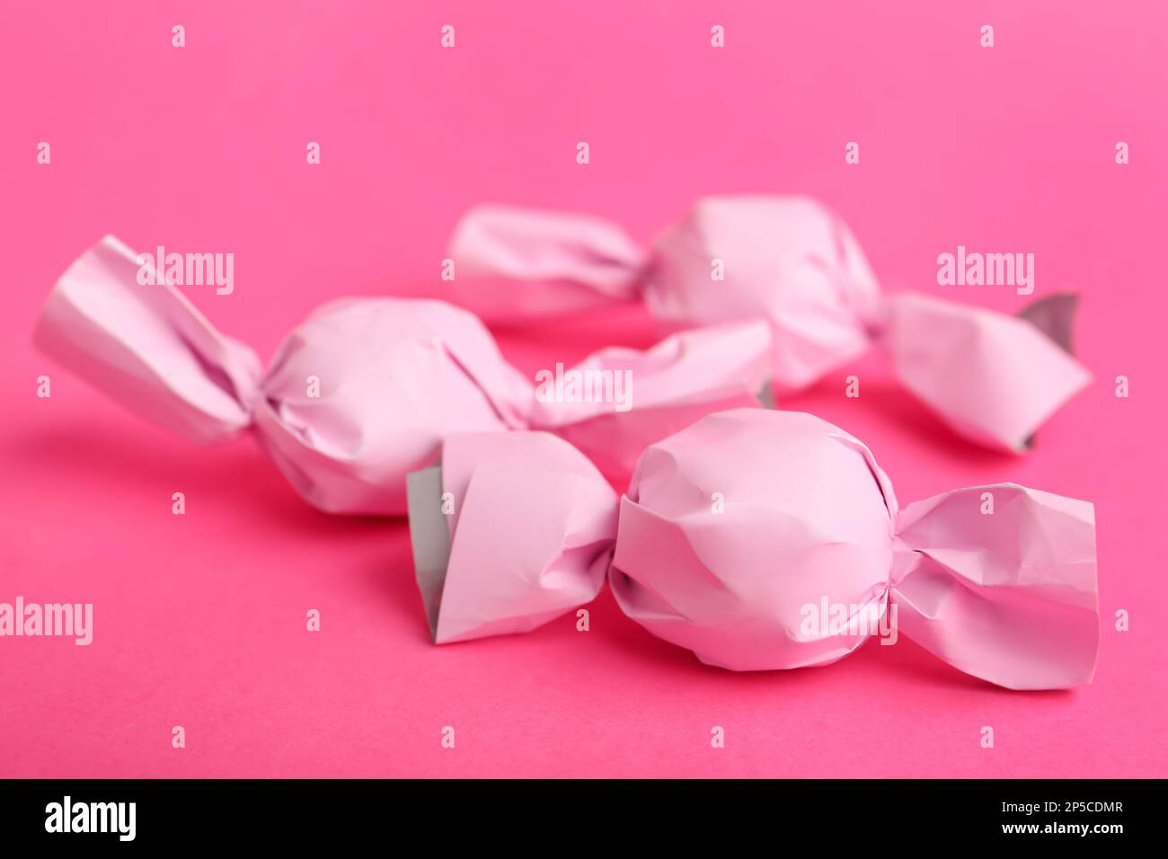 Present wrappers hi-res stock photography and images - Alamy