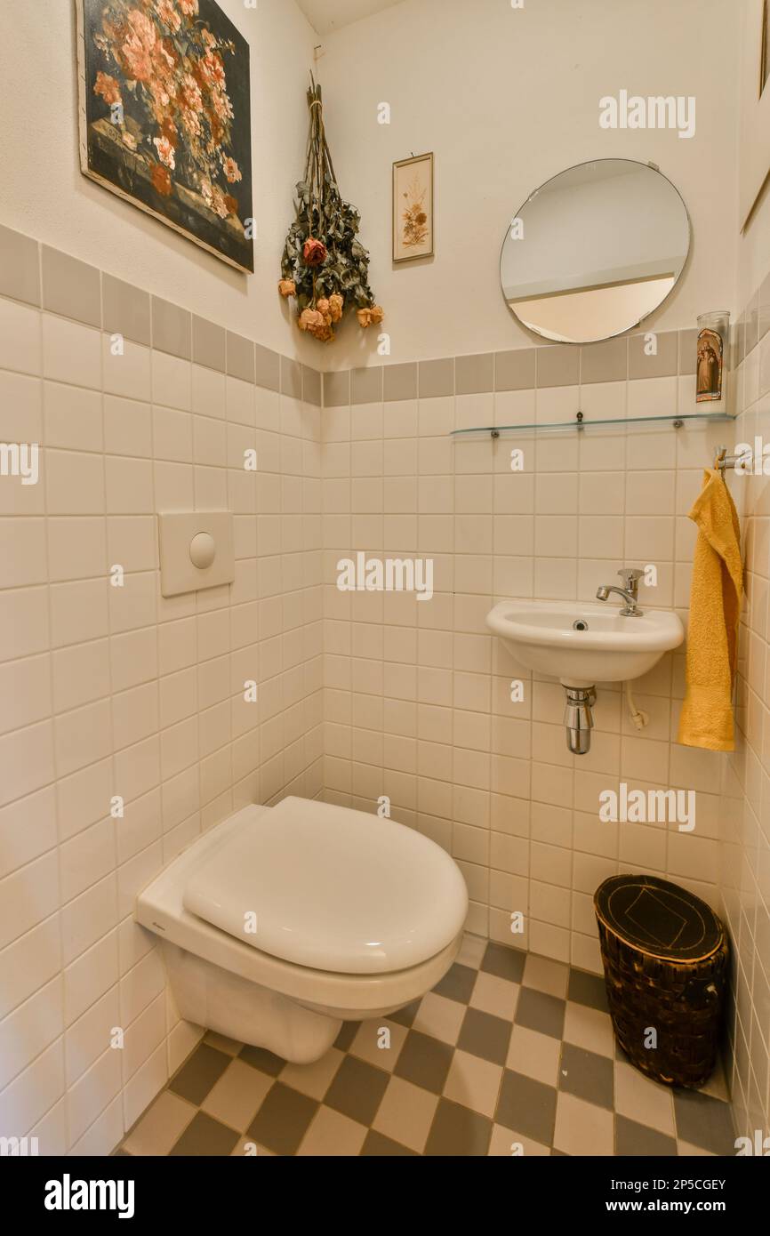 Amsterdam restroom hi-res stock photography and images - Alamy