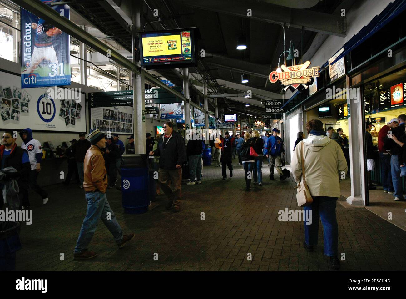 CHICAGO, IL - MAY 27: A general view inside the concourse of Wrigley ...