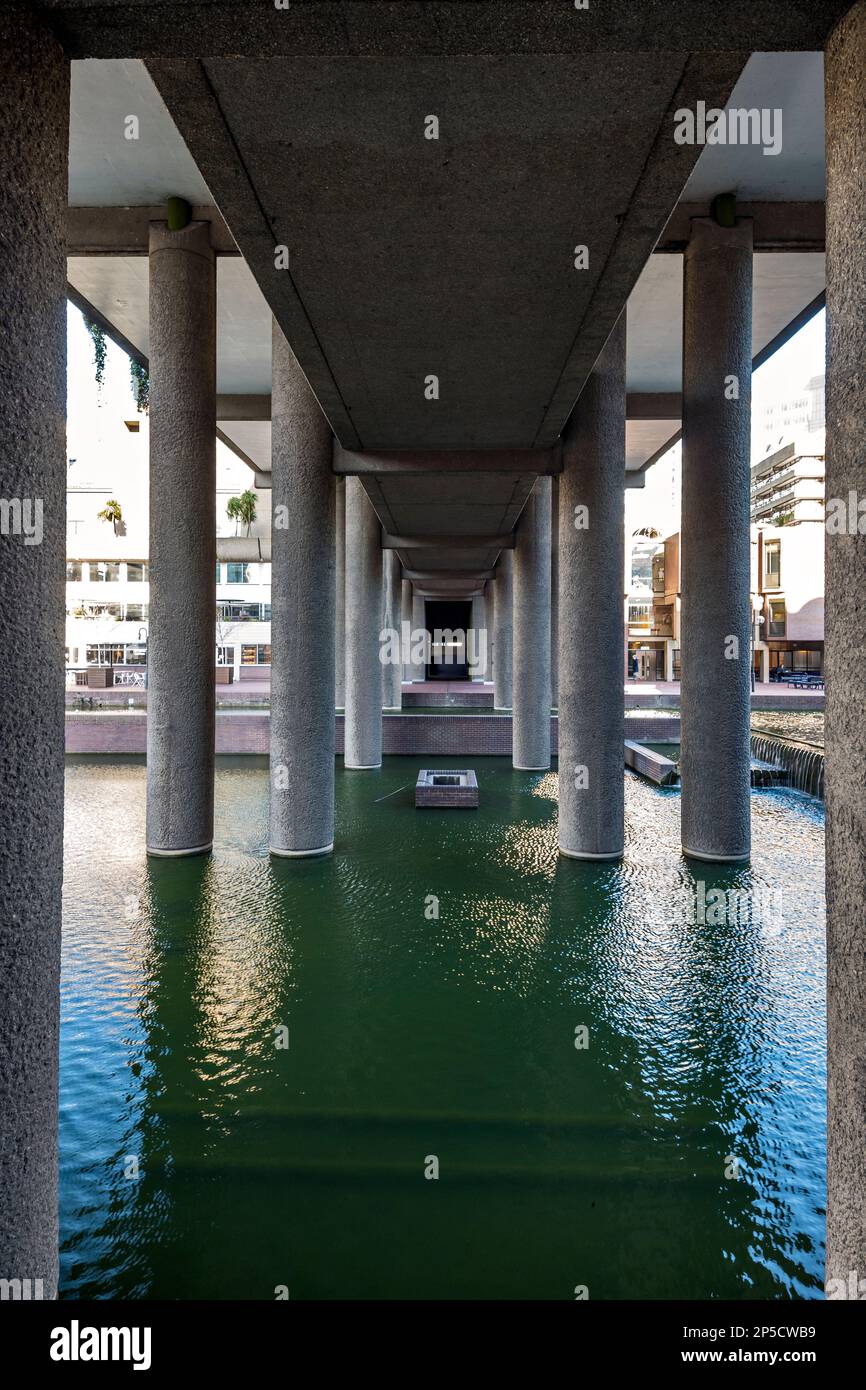 Barbican brutal architecture hi-res stock photography and images - Alamy