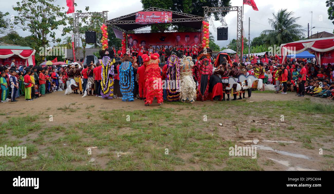 Reog mask hi-res stock photography and images - Alamy