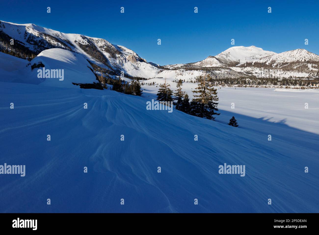 Mammoth mountain overview hi-res stock photography and images - Alamy