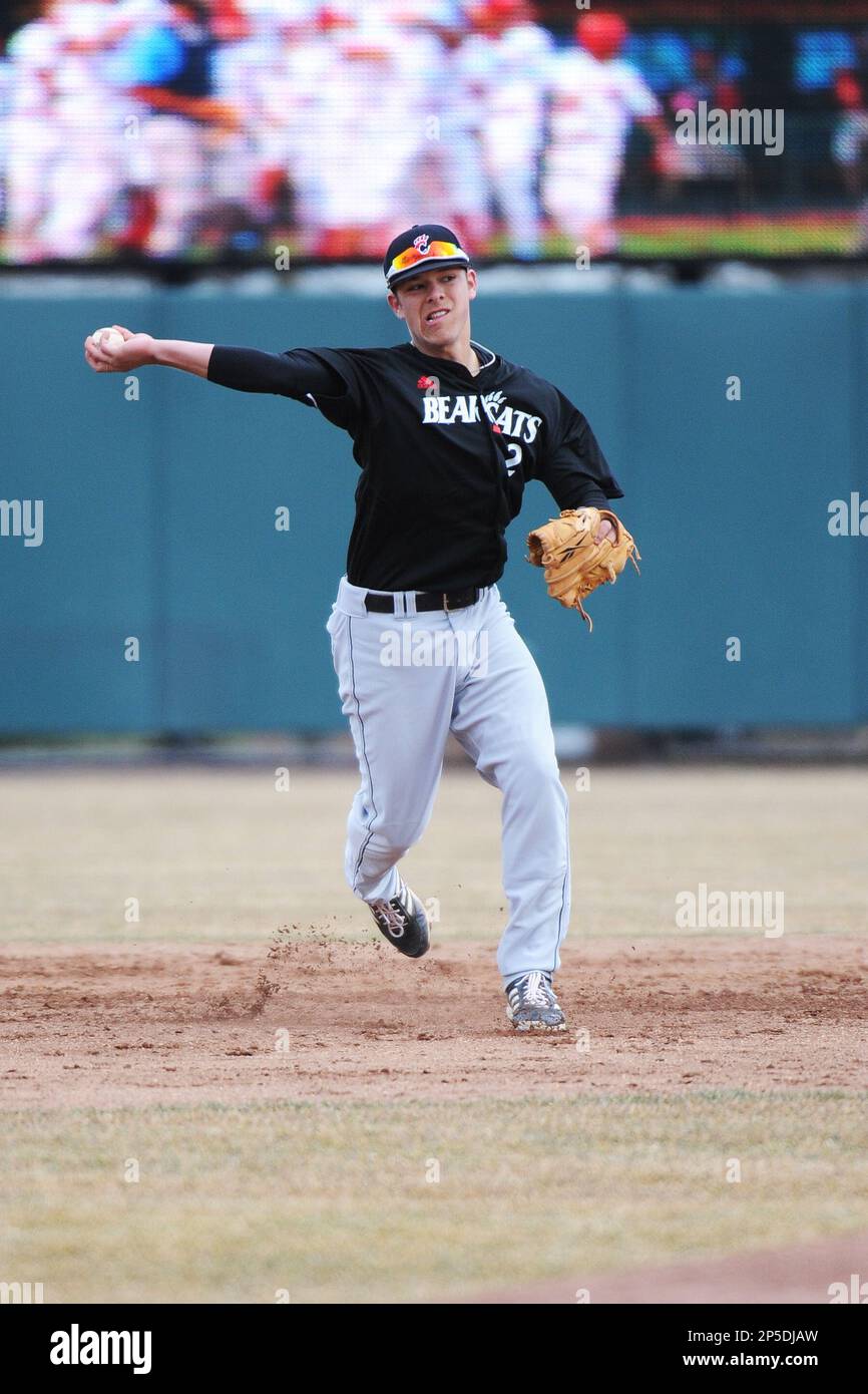 Cincinnati Bearcats infielder Colin Hawk (2) during 1st game of double ...