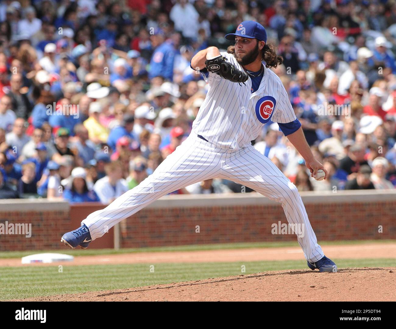Chicago Cubs James Russell (40) during a game against the Cincinnati ...