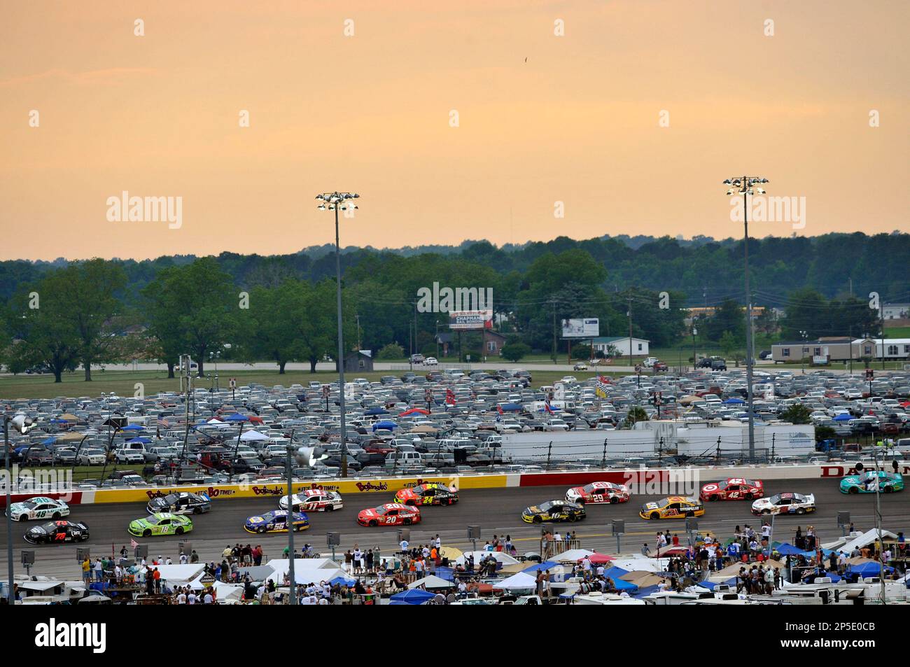 Kurt Busch (78) and Jimmie Johnson (48) lead the start during the ...