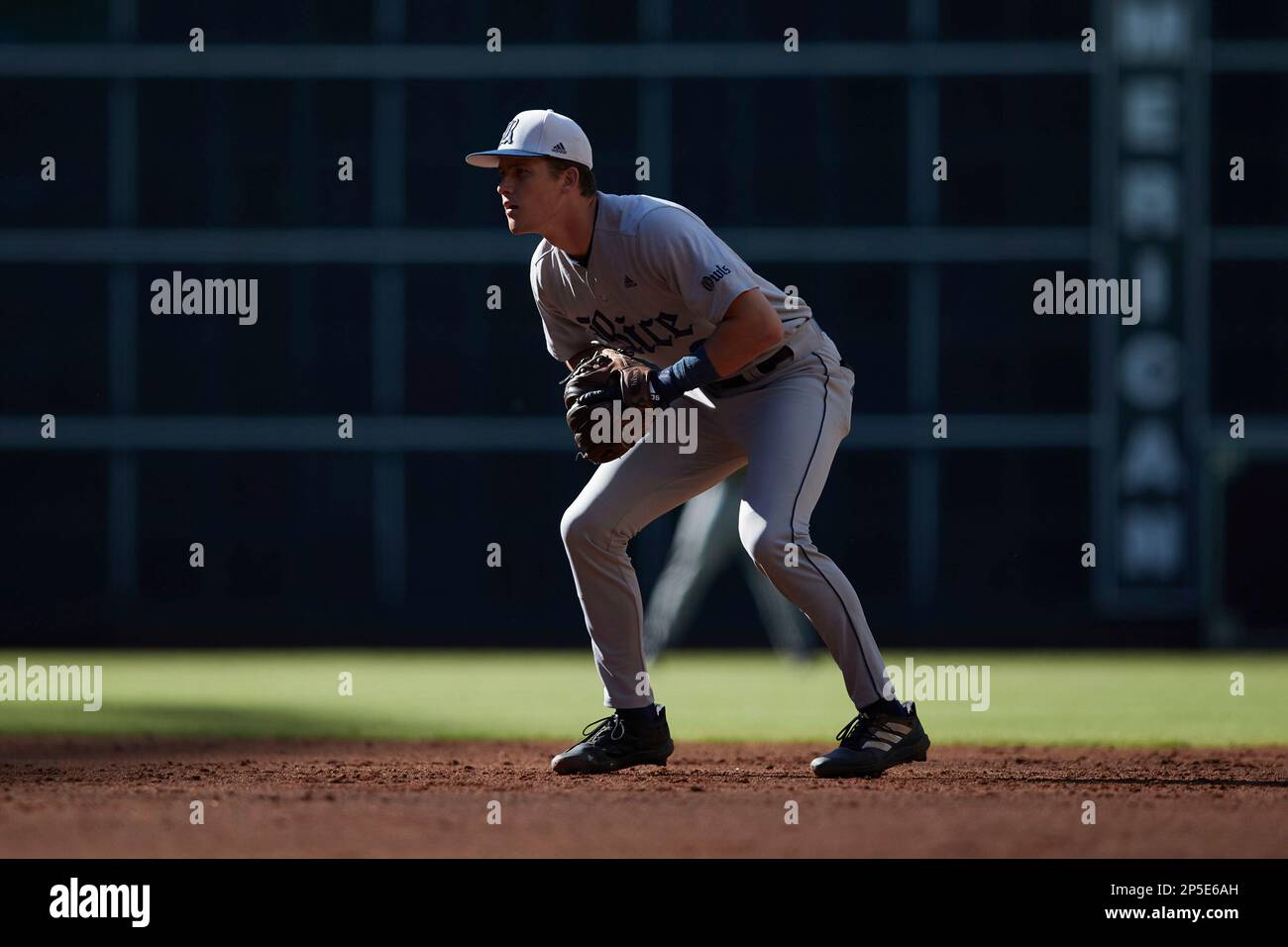Rice Owls second baseman Pierce Gallo (3) on defense against the Texas ...
