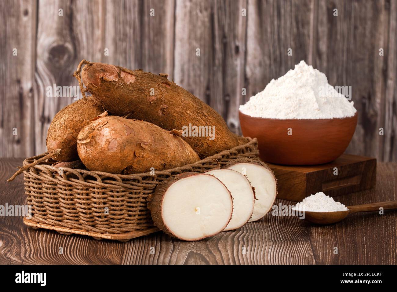 Manihot esculenta - Organic cassava root starch Stock Photo - Alamy