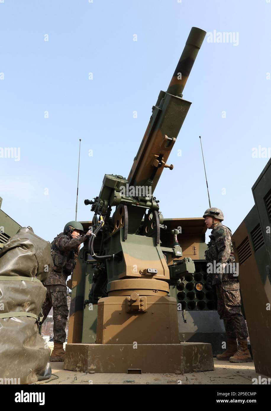 Seoul, south Koera, 07th Mar, 2023. Artillery fire competition Soldiers ...