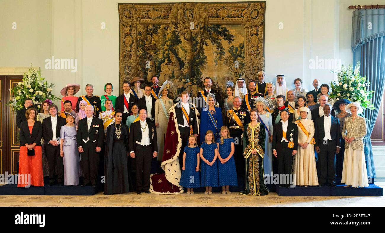 Dutch King Willem-Alexander and his wife Queen Maxima pose for a group ...