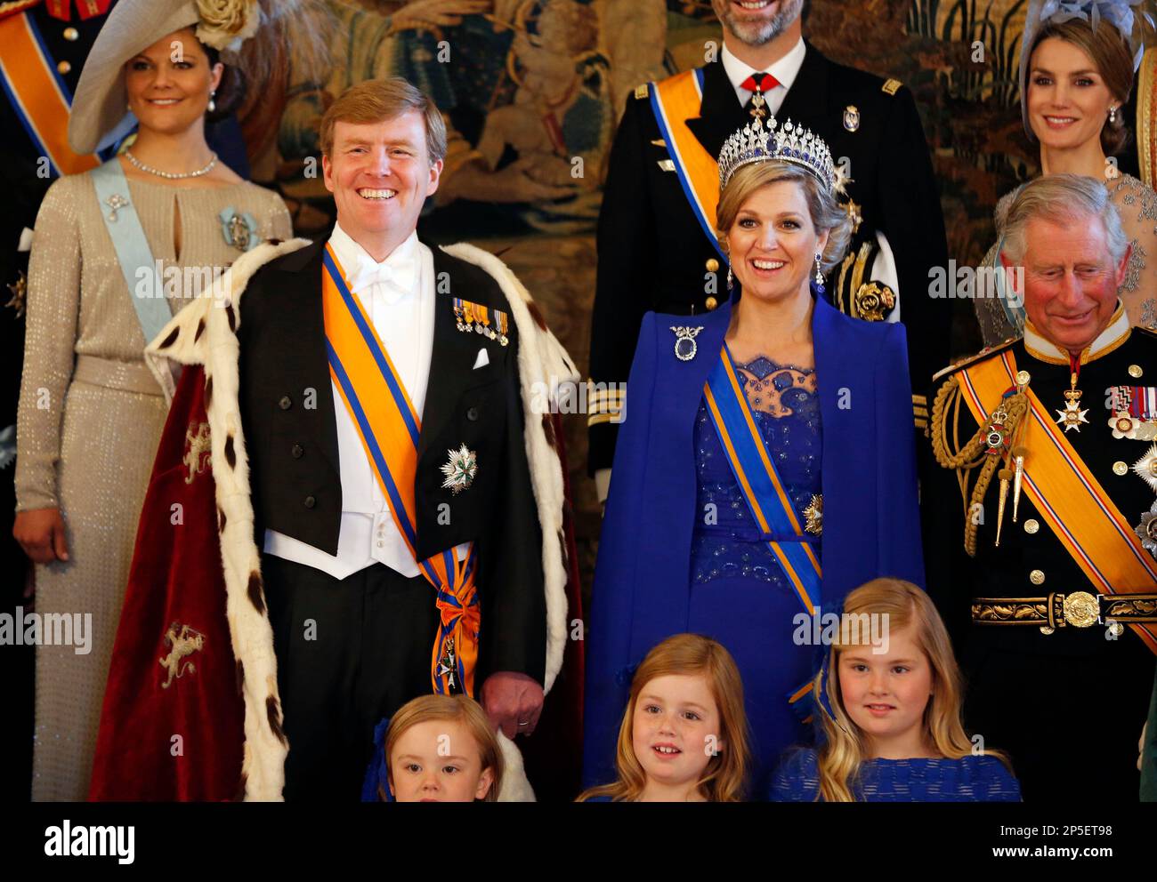 Dutch King Willem-Alexander and his wife Queen Maxima pose for a group ...