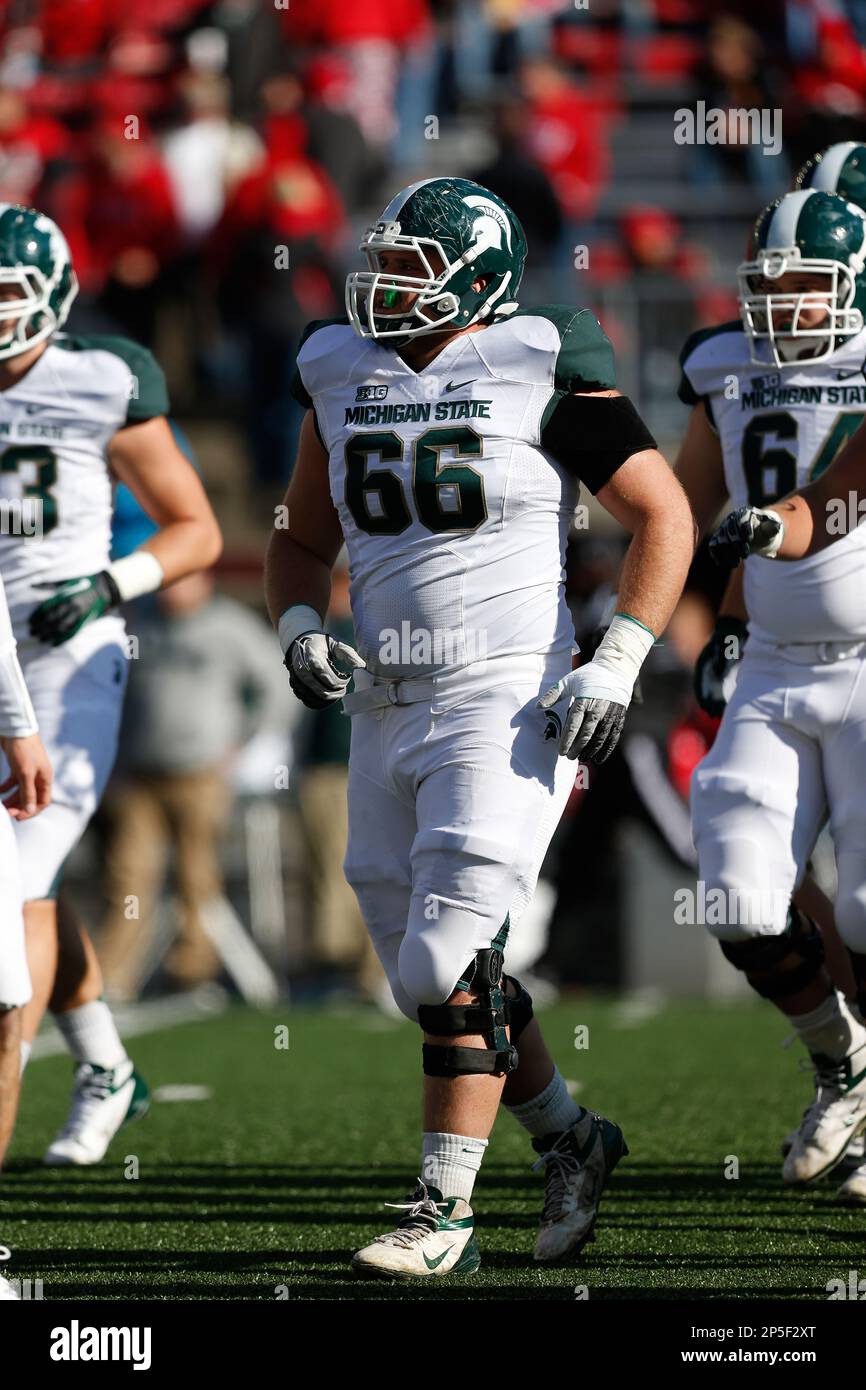 Michigan State offensive lineman Jack Allen (66) runs during a NCAA ...