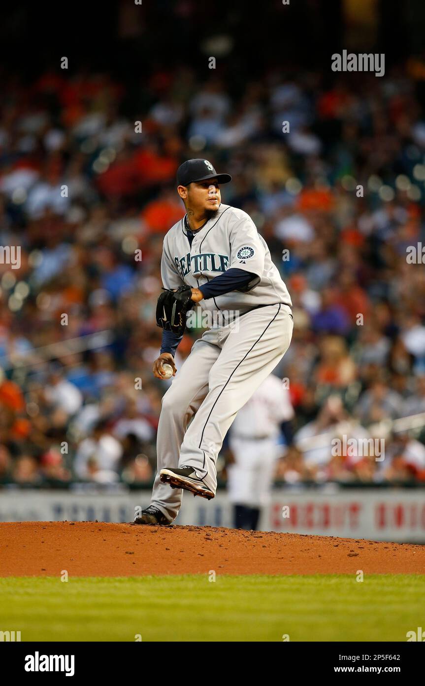 Seattle Mariners starting pitcher Felix Hernandez (34) pitches during ...