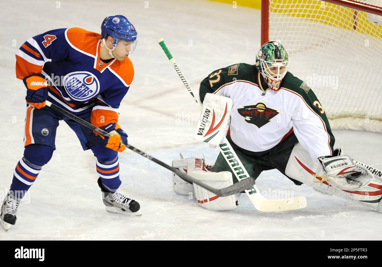Minnesota Wild goalie Niklas Backstrom makes a glove save against the ...