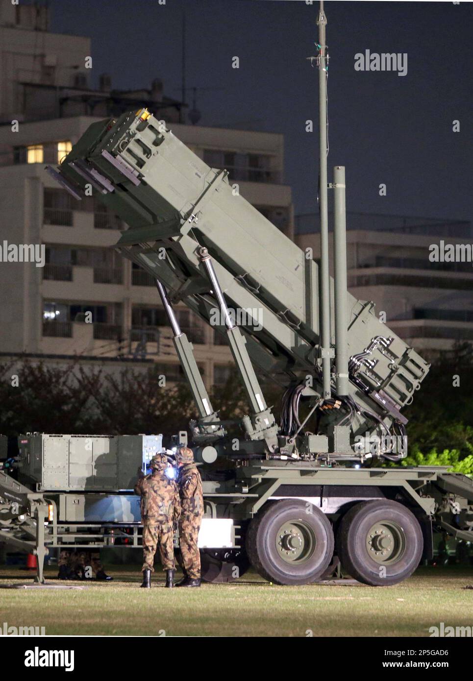Members of Japan Self-Defense Force deploy the Patriot Advanced ...