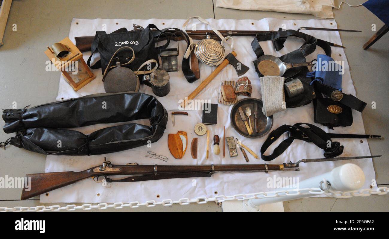 Basic equipment carried by the 20th Indiana Infantry in the Civil War ...