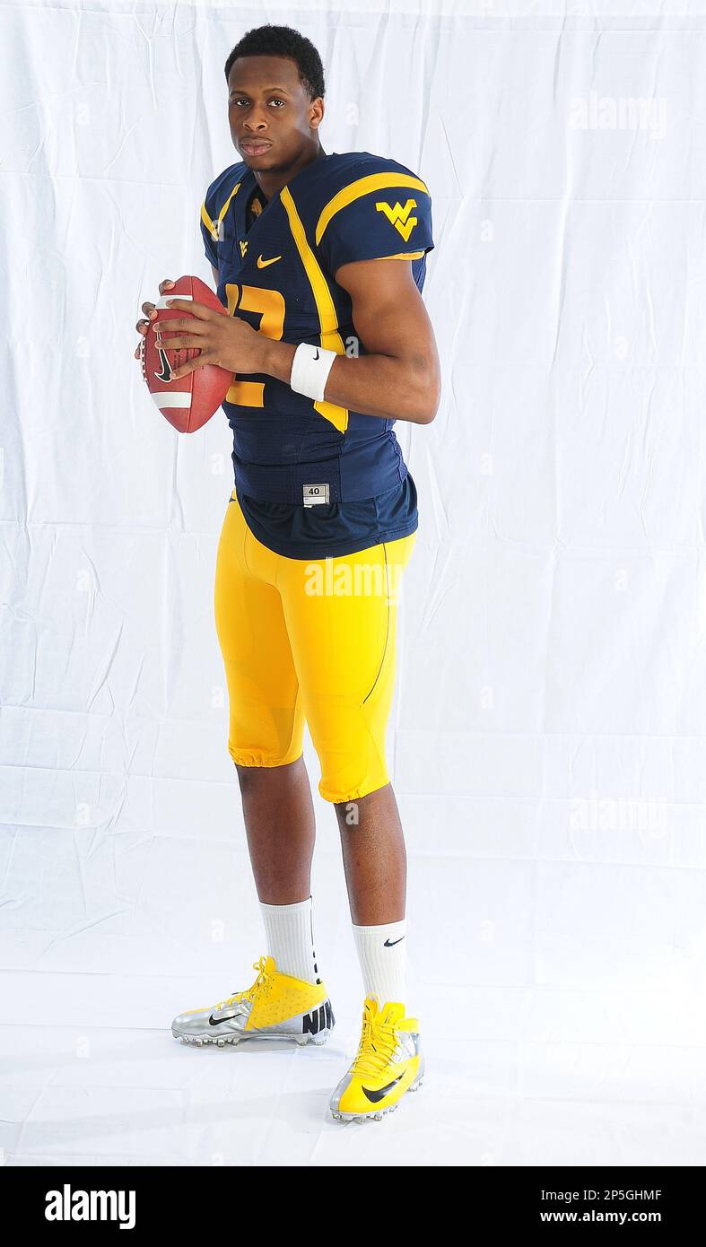West Virginia Mountaineers quarterback Geno Smith (12) portrait shoot ...